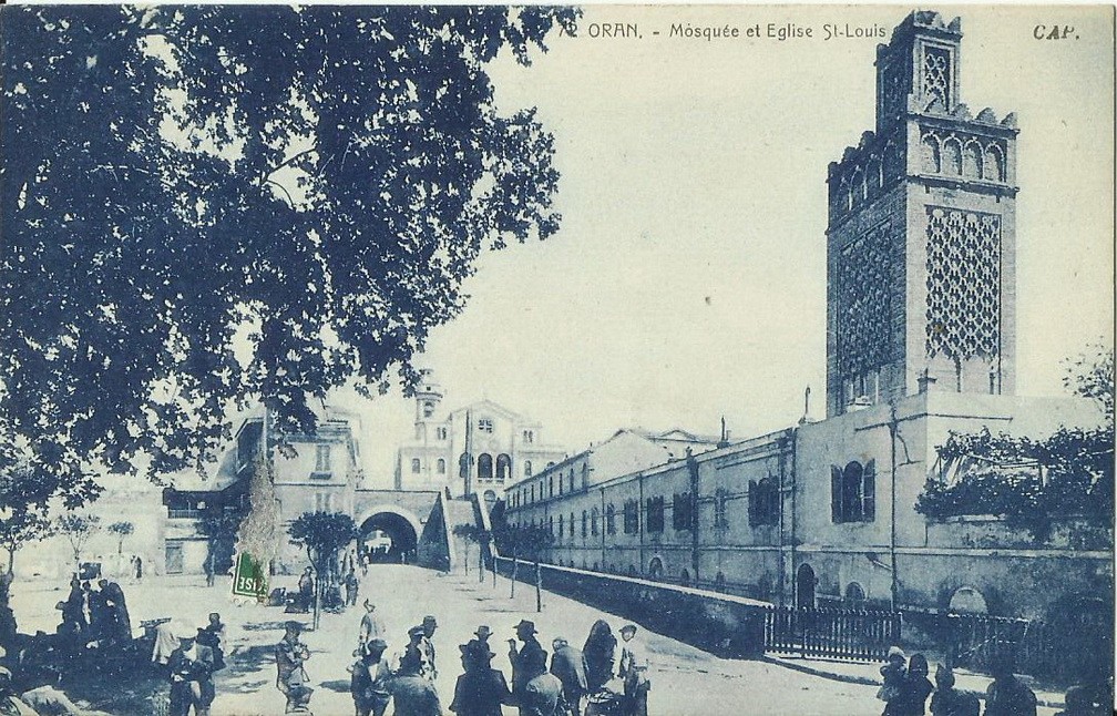 CPA: ALGERIE, ANNEES 1910. ORAN, MOSQUEE ET EGLISE SAINT-LOUIS.